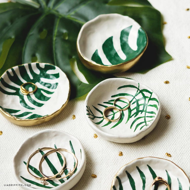 Make DIY Trinket Dishes With Tropical Leaves