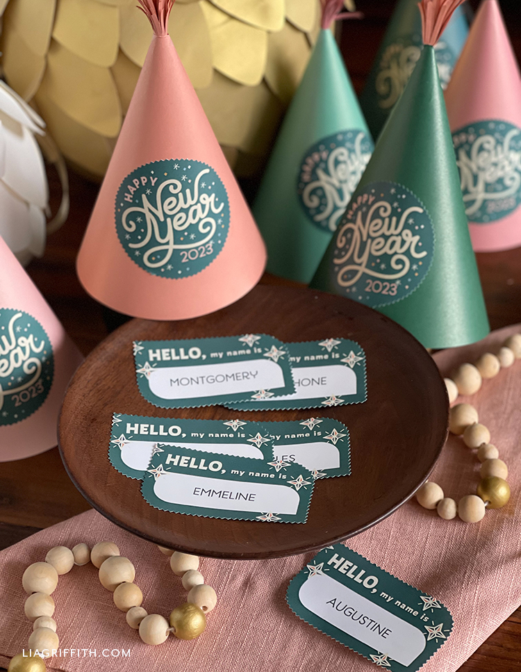 Lia Griffith | FREE Editable New Year’s Eve Party Labels